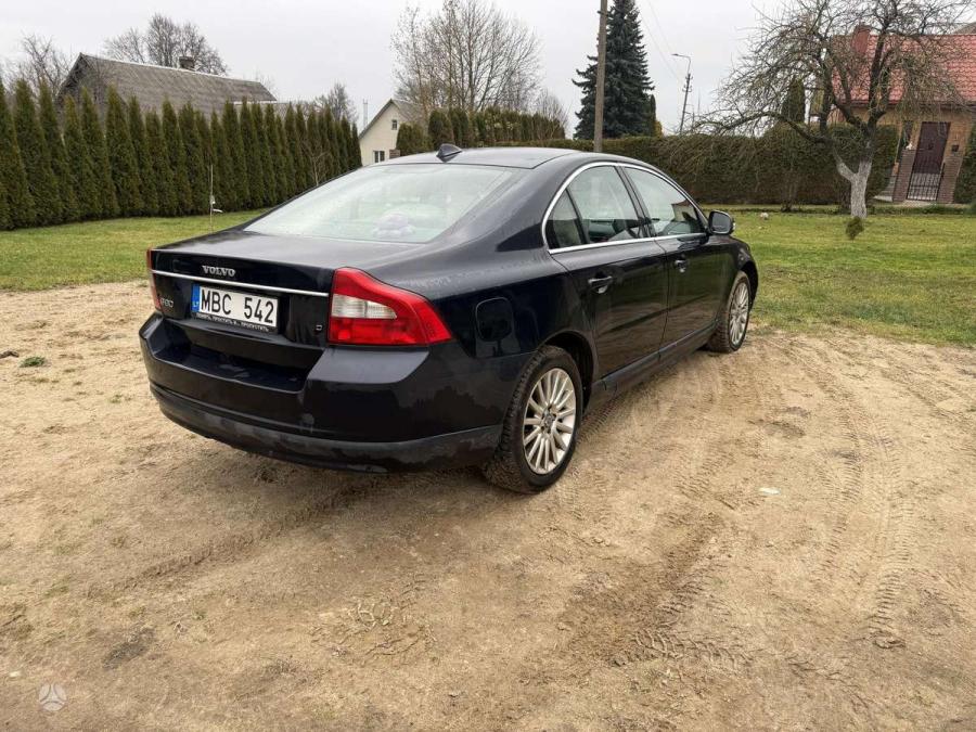 Blue Volvo S80 2006 in Vilnius, with an engine capacity of 2.40 L and mileage of 500 thousand km for 2000 €, photo 12 on AUTOMOTO.COM.LV