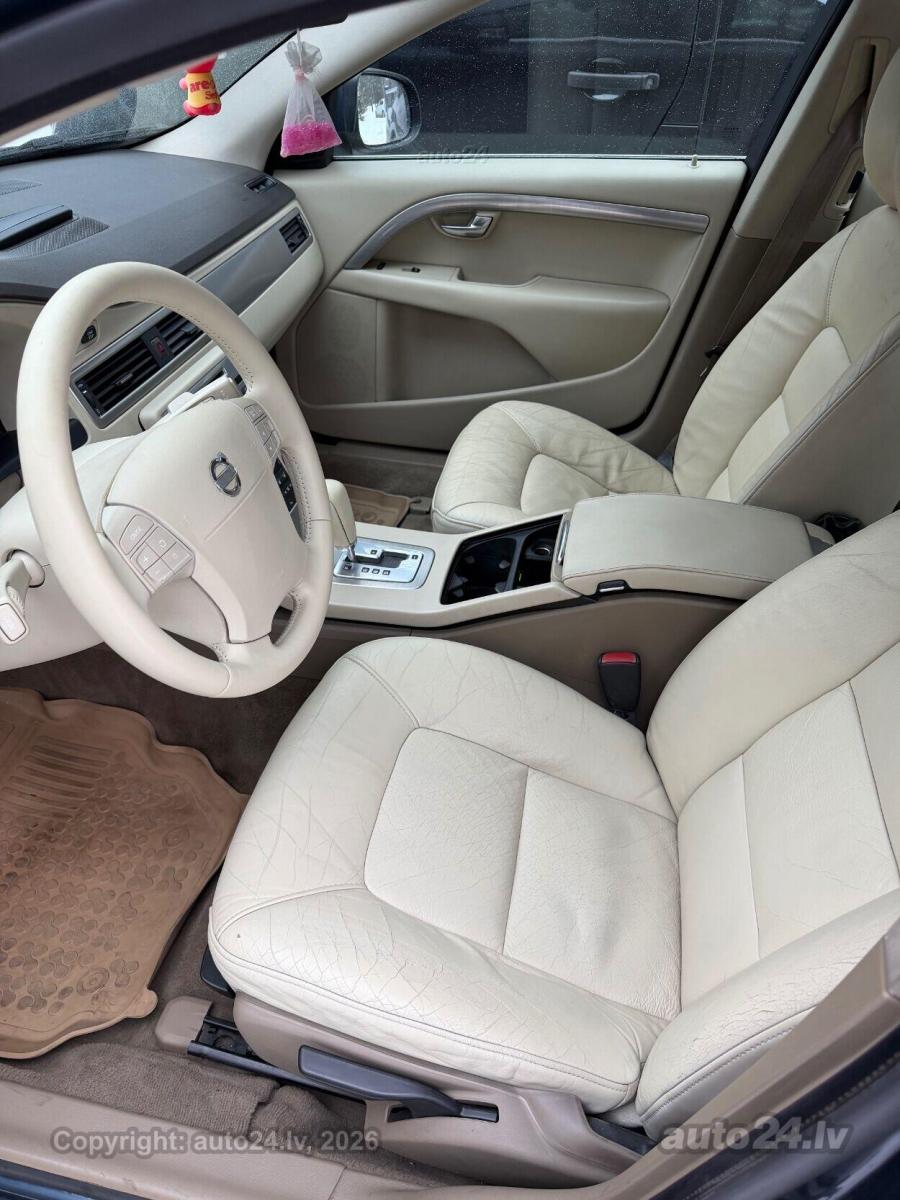 Zils Volvo S80 2006 Tallina, ar dzinēja tilpumu 2.40 L un nobraukumu 316 tūkst. km par 4420 €, foto 13 vietnē AUTOMOTO.COM.LV