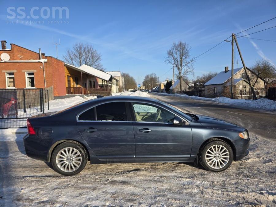 Blue Volvo S80 2006 in Ventspils, with an engine capacity of 2.40 L and mileage of 404 thousand km for 2850 €, photo 4 on AUTOMOTO.COM.LV