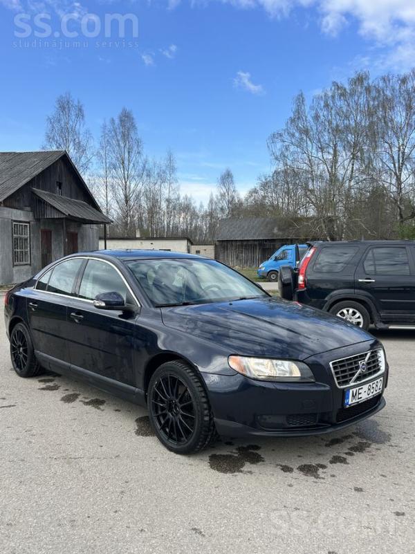 Zils Volvo S80 2006 Preiļi, ar dzinēja tilpumu 2.40 L un nobraukumu 318 tūkst. km par 2500 €, foto 2 vietnē AUTOMOTO.COM.LV