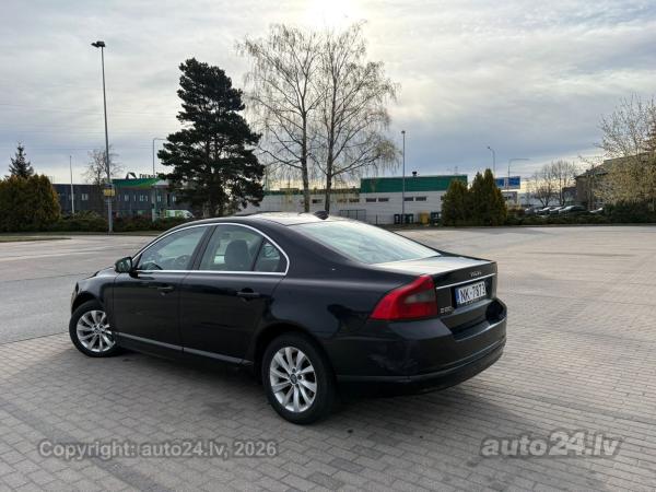 Zils Volvo S80 2006 Rīga, ar dzinēja tilpumu 2.40 L un nobraukumu 263 tūkst. km par 6000 €, foto 1 vietnē AUTOMOTO.COM.LV