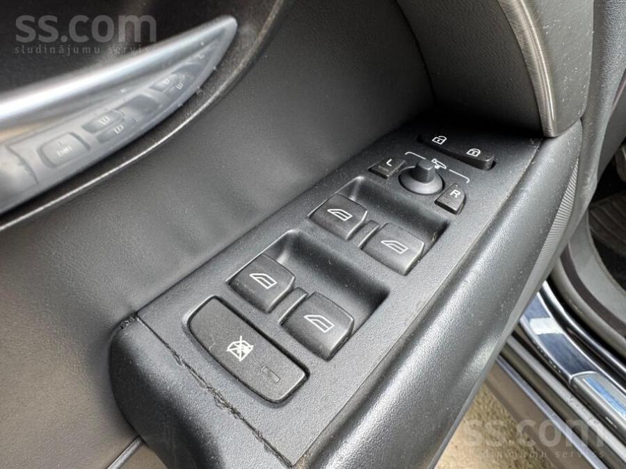 Blue Volvo S80 2006 in Riga, with an engine capacity of 2.40 L and mileage of 0 thousand km for 2599 €, photo 17 on AUTOMOTO.COM.LV