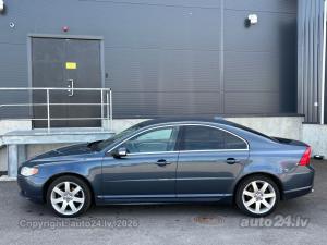 Zils Volvo S80 2006 Rapla, ar dzinēja tilpumu 2.40 L un nobraukumu 389 tūkst. km par 4000 €, foto 3 vietnē AUTOMOTO.COM.LV
