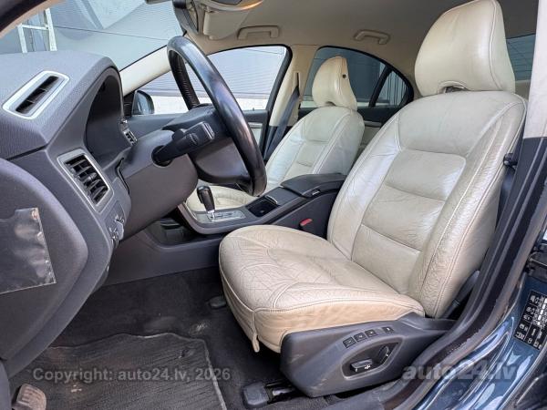 Zils Volvo S80 2006 Rapla, ar dzinēja tilpumu 2.40 L un nobraukumu 389 tūkst. km par 4000 €, foto 7 vietnē AUTOMOTO.COM.LV