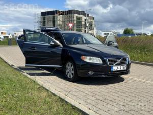 Zils Volvo S80 2006 Rīga, ar dzinēja tilpumu 2.40 L un nobraukumu 293 tūkst. km par 3650 €, foto  vietnē AUTOMOTO.COM.LV