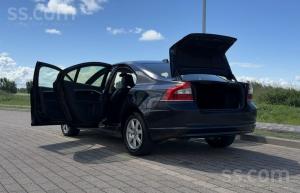 Zils Volvo S80 2006 Rīga, ar dzinēja tilpumu 2.40 L un nobraukumu 293 tūkst. km par 3650 €, foto 7 vietnē AUTOMOTO.COM.LV