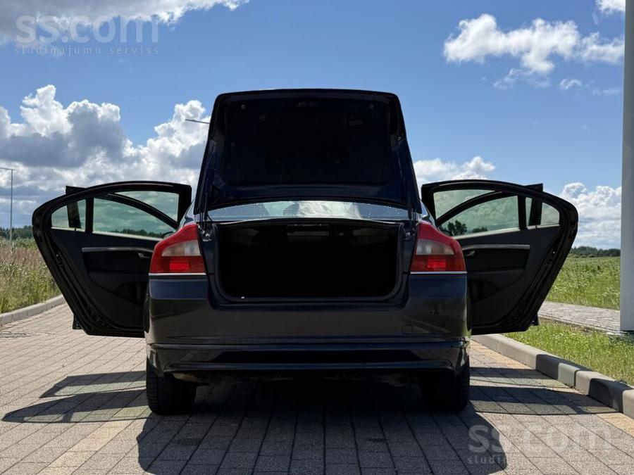 Zils Volvo S80 2006 Rīga, ar dzinēja tilpumu 2.40 L un nobraukumu 293 tūkst. km par 3650 €, foto 10 vietnē AUTOMOTO.COM.LV