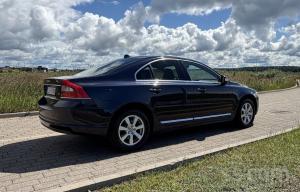 Zils Volvo S80 2006 Rīga, ar dzinēja tilpumu 2.40 L un nobraukumu 293 tūkst. km par 3650 €, foto 15 vietnē AUTOMOTO.COM.LV