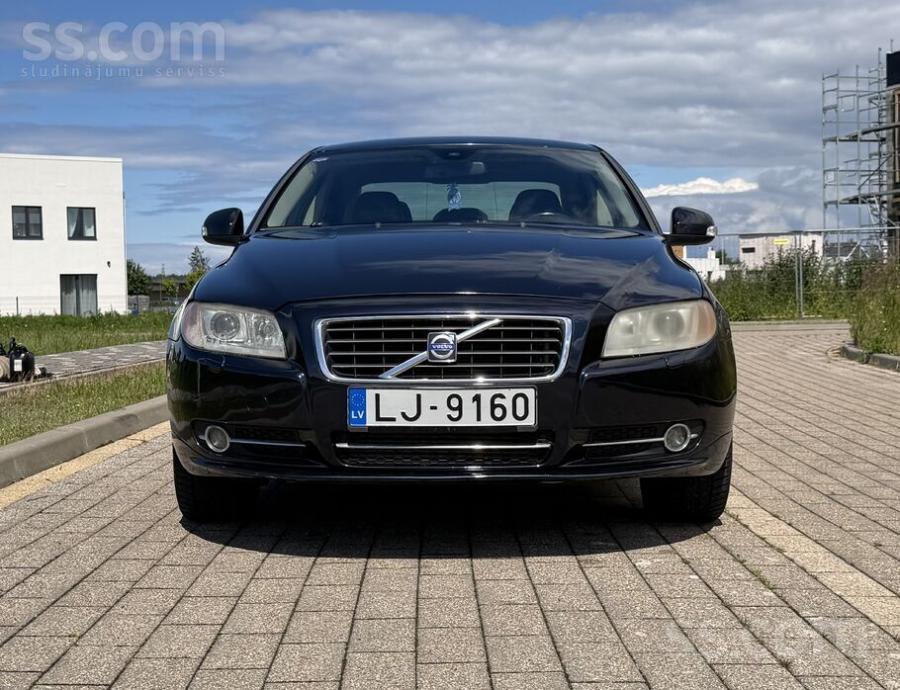 Zils Volvo S80 2006 Rīga, ar dzinēja tilpumu 2.40 L un nobraukumu 293 tūkst. km par 3650 €, foto 22 vietnē AUTOMOTO.COM.LV