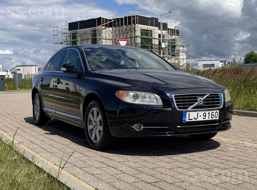 Zils Volvo S80 2006 Rīga, ar dzinēja tilpumu 2.40 L un nobraukumu 293 tūkst. km par 3650 €, foto 23 vietnē AUTOMOTO.COM.LV
