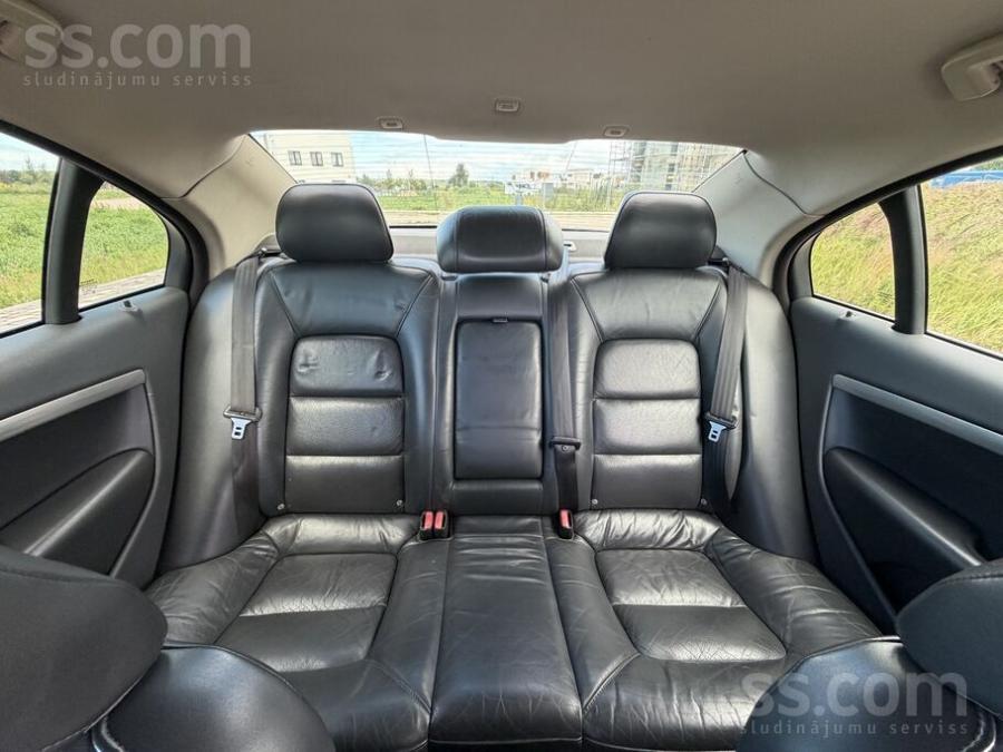 Zils Volvo S80 2006 Rīga, ar dzinēja tilpumu 2.40 L un nobraukumu 293 tūkst. km par 3650 €, foto 27 vietnē AUTOMOTO.COM.LV