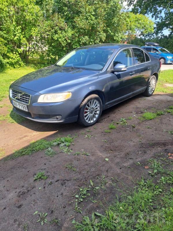 Zils Volvo S80 2006 Saldus, ar dzinēja tilpumu 2.40 L un nobraukumu 0 tūkst. km par 2550 €, foto 2 vietnē AUTOMOTO.COM.LV
