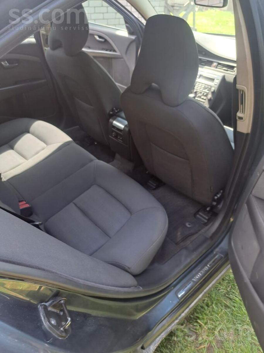 Zils Volvo S80 2006 Saldus, ar dzinēja tilpumu 2.40 L un nobraukumu 0 tūkst. km par 2550 €, foto 8 vietnē AUTOMOTO.COM.LV
