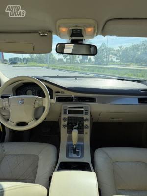 Blue Volvo S80 2006 in Siauliai, with an engine capacity of 2.40 L and mileage of 261 thousand km for 2850 €, photo 9 on AUTOMOTO.COM.LV