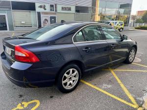 Zils Volvo S80 2006 Viļņa, ar dzinēja tilpumu 2.40 L un nobraukumu 365 tūkst. km par 2250 €, foto 6 vietnē AUTOMOTO.COM.LV