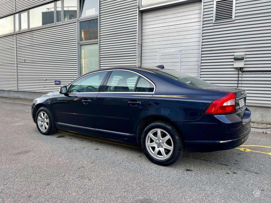 Zils Volvo S80 2006 Viļņa, ar dzinēja tilpumu 2.40 L un nobraukumu 365 tūkst. km par 2250 €, foto 7 vietnē AUTOMOTO.COM.LV