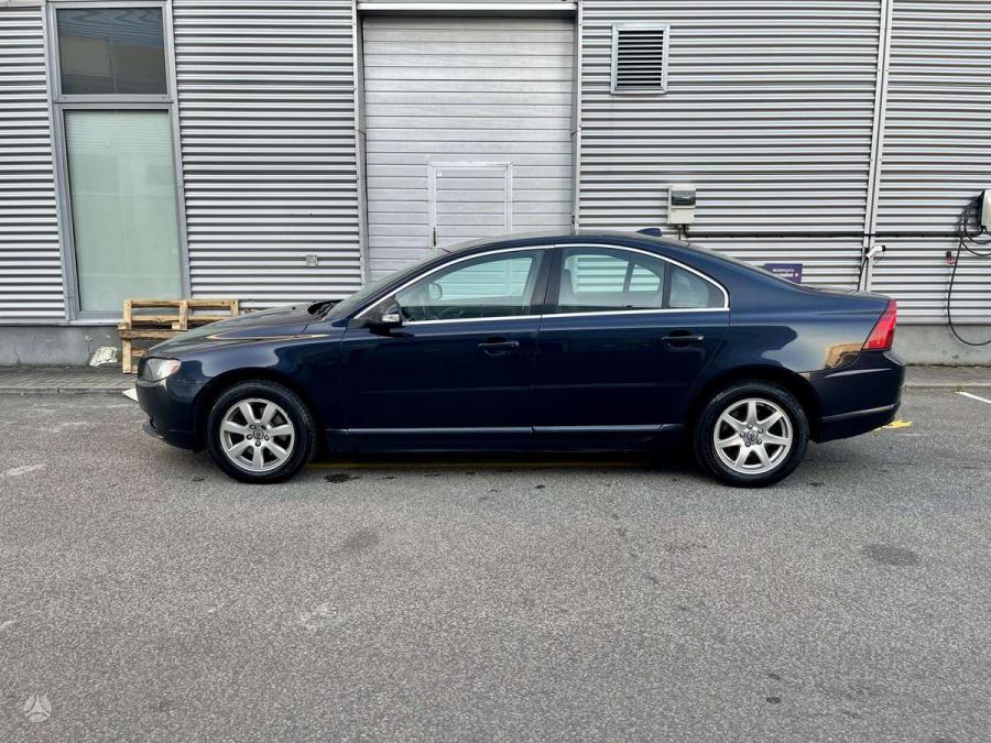 Zils Volvo S80 2006 Viļņa, ar dzinēja tilpumu 2.40 L un nobraukumu 365 tūkst. km par 2250 €, foto 8 vietnē AUTOMOTO.COM.LV