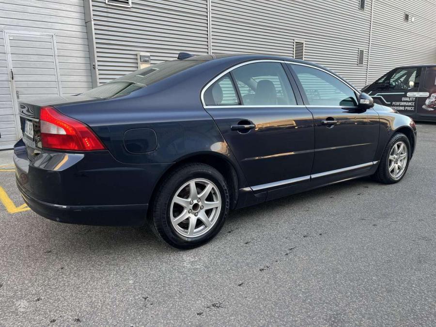 Zils Volvo S80 2006 Viļņa, ar dzinēja tilpumu 2.40 L un nobraukumu 365 tūkst. km par 2250 €, foto 10 vietnē AUTOMOTO.COM.LV
