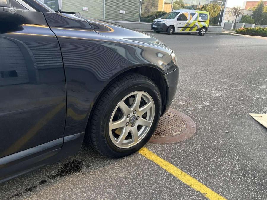 Zils Volvo S80 2006 Viļņa, ar dzinēja tilpumu 2.40 L un nobraukumu 365 tūkst. km par 2250 €, foto 14 vietnē AUTOMOTO.COM.LV
