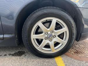 Zils Volvo S80 2006 Viļņa, ar dzinēja tilpumu 2.40 L un nobraukumu 365 tūkst. km par 2250 €, foto 16 vietnē AUTOMOTO.COM.LV