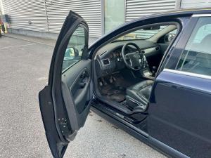 Zils Volvo S80 2006 Viļņa, ar dzinēja tilpumu 2.40 L un nobraukumu 365 tūkst. km par 2250 €, foto 30 vietnē AUTOMOTO.COM.LV