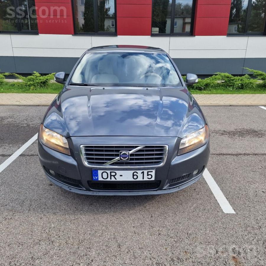 Zils Volvo S80 2006 Rīga, ar dzinēja tilpumu 2.40 L un nobraukumu 400 tūkst. km par 3200 €, foto 4 vietnē AUTOMOTO.COM.LV