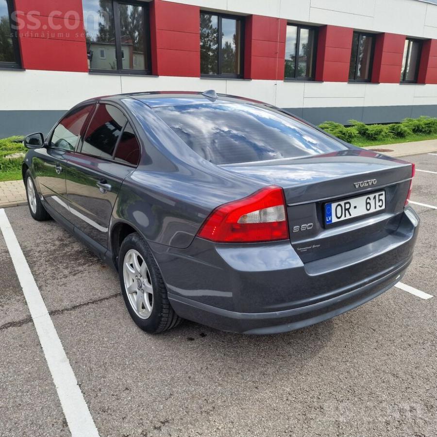 Zils Volvo S80 2006 Rīga, ar dzinēja tilpumu 2.40 L un nobraukumu 400 tūkst. km par 3200 €, foto 7 vietnē AUTOMOTO.COM.LV