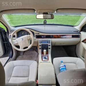 Zils Volvo S80 2006 Rīga, ar dzinēja tilpumu 2.40 L un nobraukumu 400 tūkst. km par 3200 €, foto 8 vietnē AUTOMOTO.COM.LV
