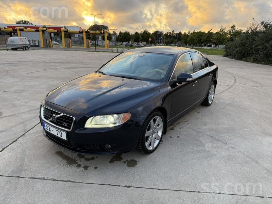 Zils Volvo S80 2006 Liepāja, ar dzinēja tilpumu 4.40 L un nobraukumu 270 tūkst. km par 4250 €, foto 1 vietnē AUTOMOTO.COM.LV