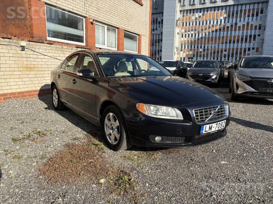 Zils Volvo S80 2006 Rīga, ar dzinēja tilpumu 2.40 L un nobraukumu 391 tūkst. km par 2100 €, foto 5 vietnē AUTOMOTO.COM.LV