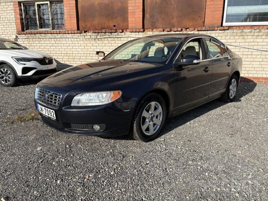 Zils Volvo S80 2006 Rīga, ar dzinēja tilpumu 2.40 L un nobraukumu 391 tūkst. km par 2100 €, foto 6 vietnē AUTOMOTO.COM.LV
