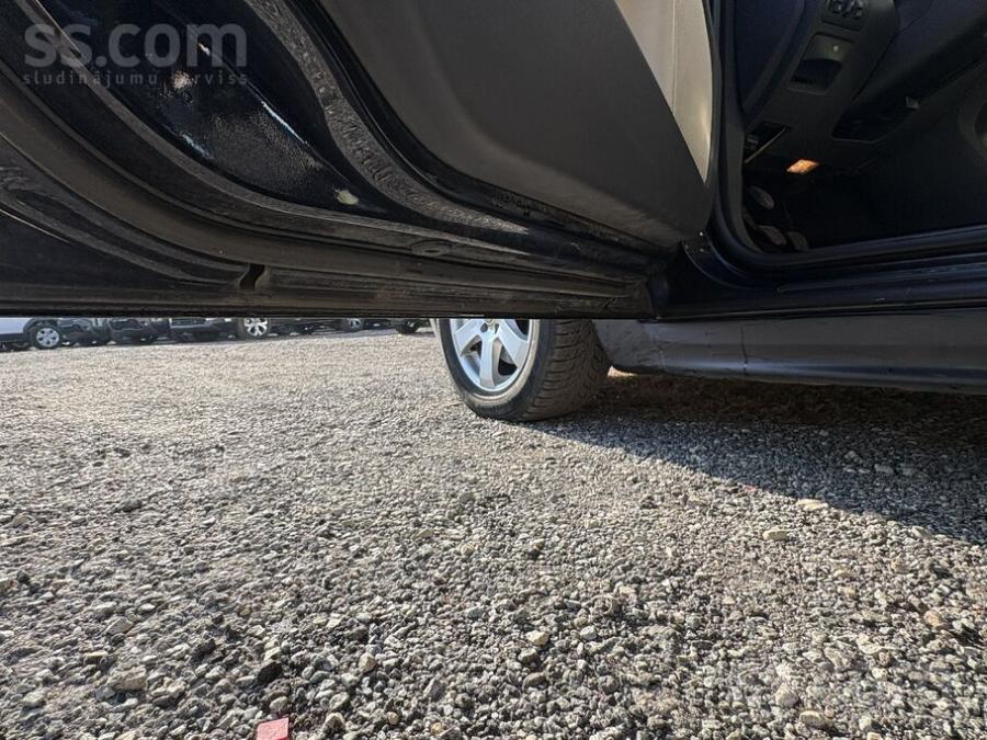 Zils Volvo S80 2006 Rīga, ar dzinēja tilpumu 2.40 L un nobraukumu 391 tūkst. km par 2100 €, foto 10 vietnē AUTOMOTO.COM.LV