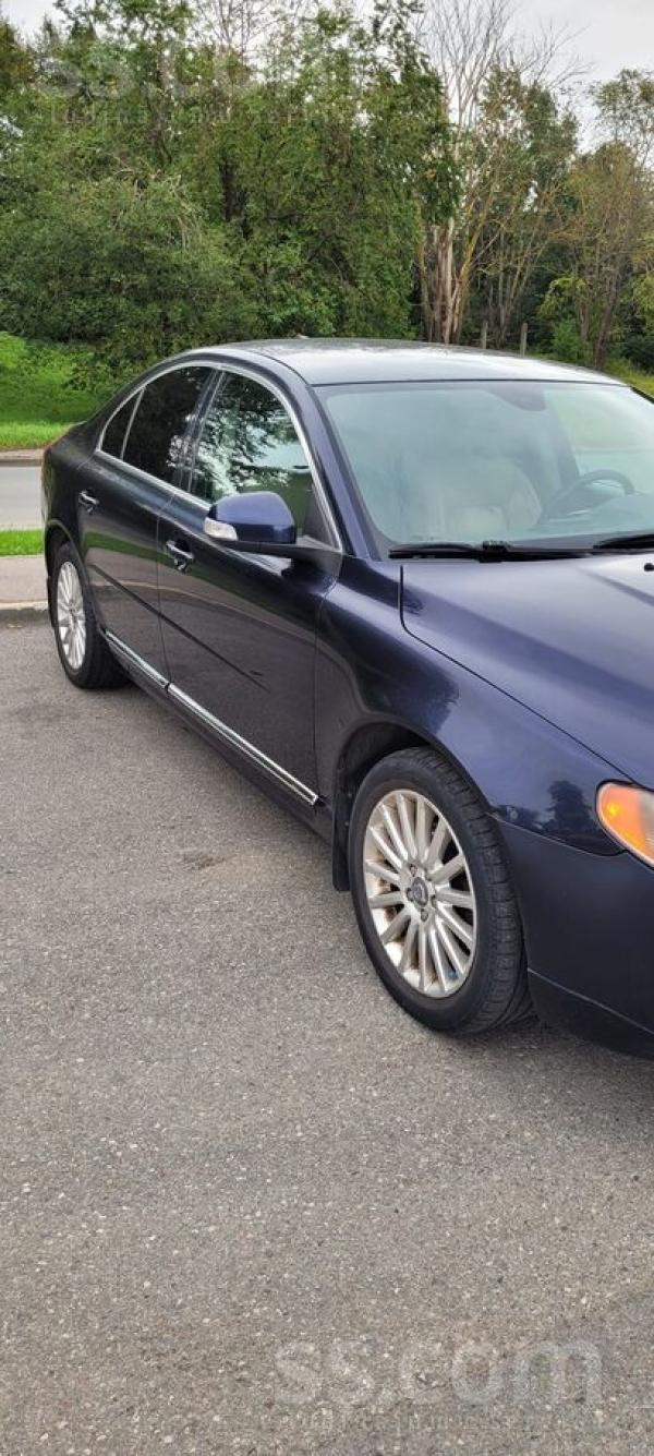 Blue Volvo S80 2006 in Riga, with an engine capacity of 2.40 L and mileage of 342 thousand km for 2500 €, photo 4 on AUTOMOTO.COM.LV