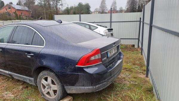 Blue Volvo S80 2007 in Vilnius, with an engine capacity of 2.50 L and mileage of 270 thousand km for 1100 €, photo 3 on AUTOMOTO.COM.LV