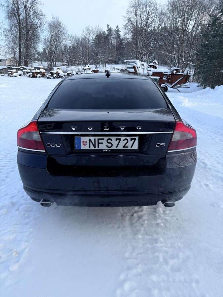 Blue Volvo S80 2007 in Vilnius, with an engine capacity of 2.40 L and mileage of 332 thousand km for 5500 €, photo 2 on AUTOMOTO.COM.LV