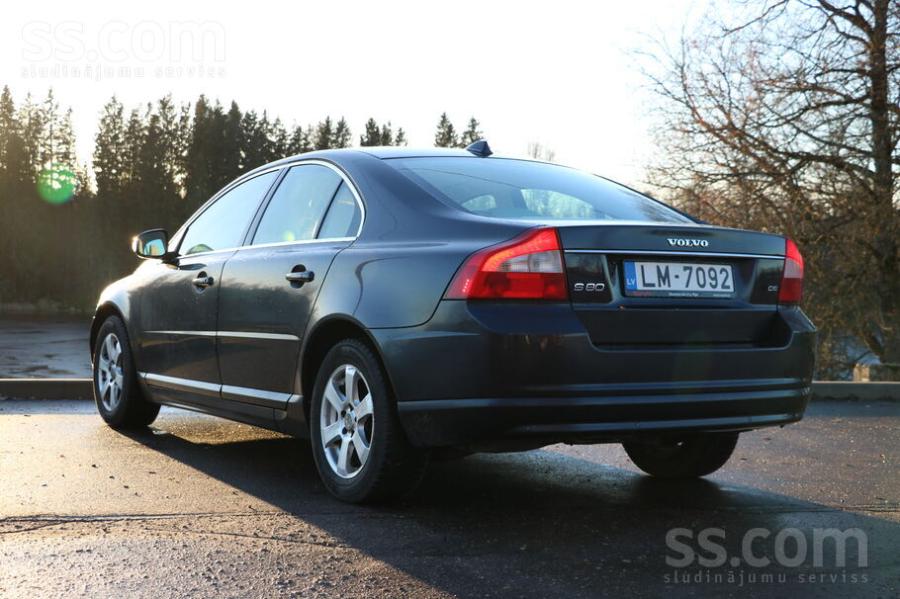 Blue Volvo S80 2007 in Riga, with an engine capacity of 2.40 L and mileage of 376 thousand km for 4350 €, photo 4 on AUTOMOTO.COM.LV