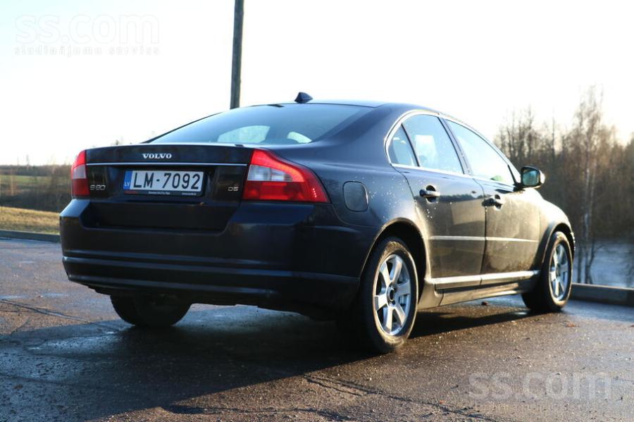 Blue Volvo S80 2007 in Riga, with an engine capacity of 2.40 L and mileage of 376 thousand km for 4350 €, photo 5 on AUTOMOTO.COM.LV