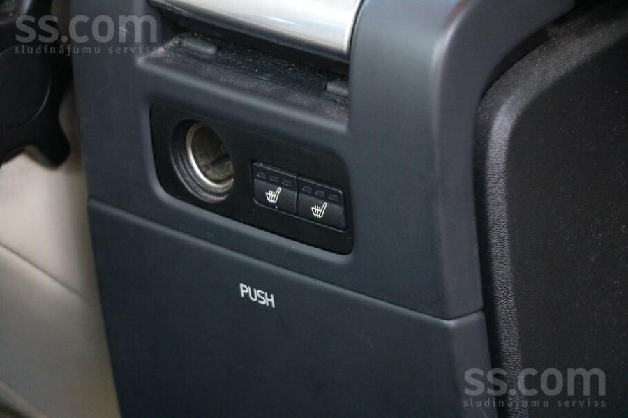 Blue Volvo S80 2007 in Riga, with an engine capacity of 2.40 L and mileage of 376 thousand km for 4350 €, photo 16 on AUTOMOTO.COM.LV