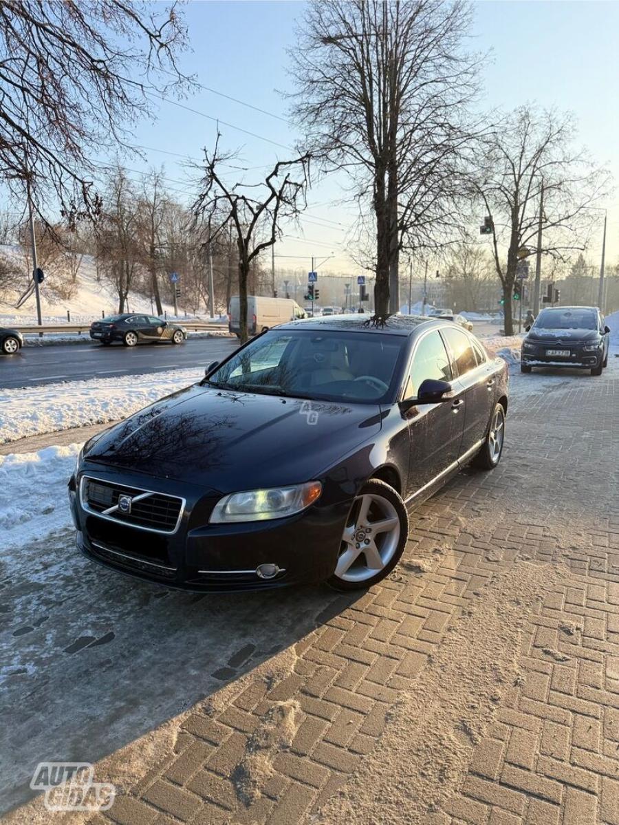 Blue Volvo S80 2007 in Vilnius, with an engine capacity of 2.40 L and mileage of 332 thousand km for 470 €, photo 1 on AUTOMOTO.COM.LV