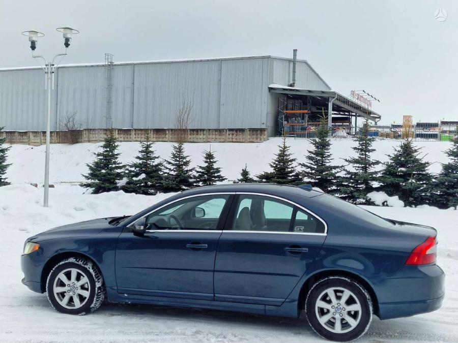 Blue Volvo S80 2007 in Ukmerge, with an engine capacity of 2.40 L and mileage of 316 thousand km for 2150 €, photo 5 on AUTOMOTO.COM.LV