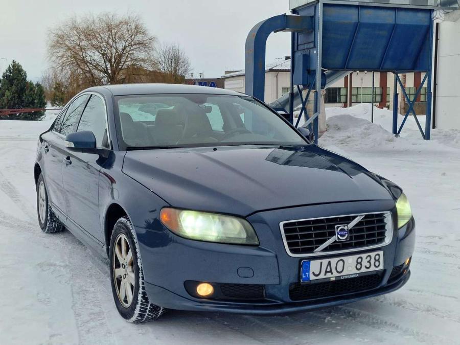 Blue Volvo S80 2007 in Ukmerge, with an engine capacity of 2.40 L and mileage of 316 thousand km for 2150 €, photo 7 on AUTOMOTO.COM.LV
