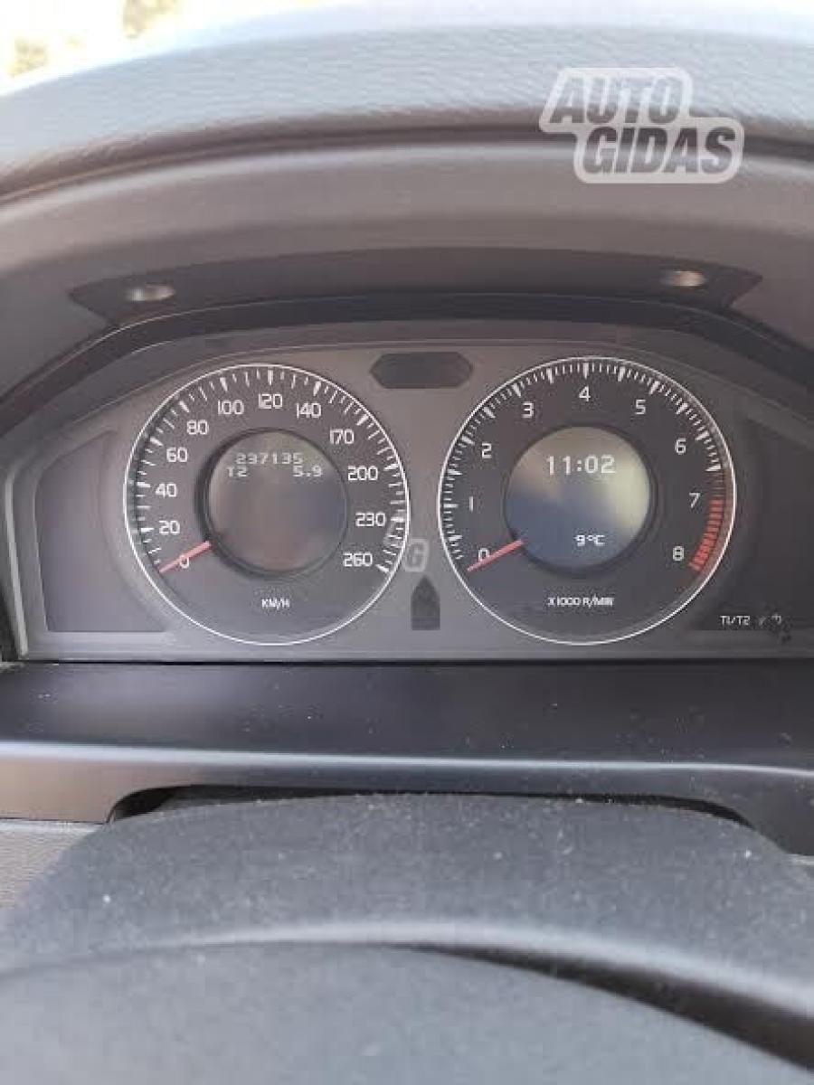 Blue Volvo S80 2007 in Pasvalys, with an engine capacity of 2.50 L and mileage of 237 thousand km for 3300 €, photo 8 on AUTOMOTO.COM.LV