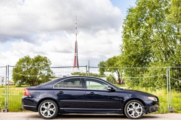 Zils Volvo S80 2007 Rīga, ar dzinēja tilpumu 2.40 L un nobraukumu 242 tūkst. km par 4990 €, foto 5 vietnē AUTOMOTO.COM.LV