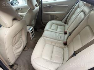 Zils Volvo S80 2007 Madona, ar dzinēja tilpumu 2.40 L un nobraukumu 353 tūkst. km par 3100 €, foto 8 vietnē AUTOMOTO.COM.LV
