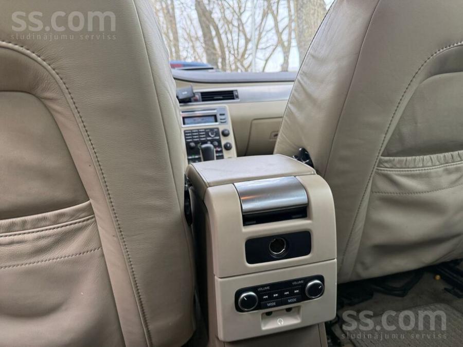 Zils Volvo S80 2007 Madona, ar dzinēja tilpumu 2.40 L un nobraukumu 353 tūkst. km par 3100 €, foto 10 vietnē AUTOMOTO.COM.LV