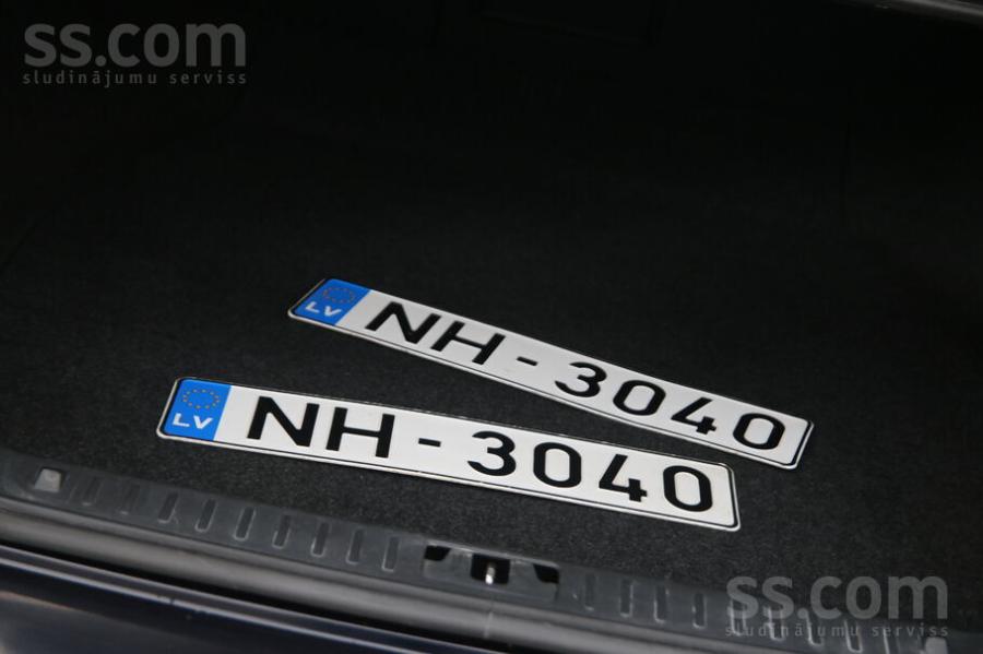 Blue Volvo S80 2007 in Riga, with an engine capacity of 2.40 L and mileage of 0 thousand km for 3190 €, photo 19 on AUTOMOTO.COM.LV