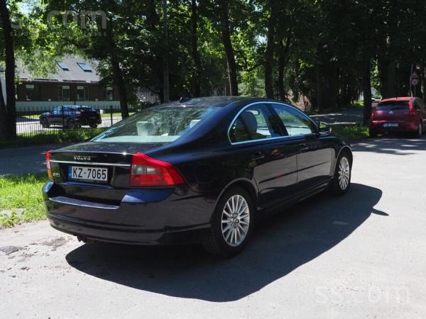 Zils Volvo S80 2007 Rīga, ar dzinēja tilpumu 2.40 L un nobraukumu 231 tūkst. km par 5200 €, foto 2 vietnē AUTOMOTO.COM.LV