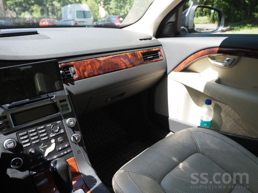 Blue Volvo S80 2007 in Riga, with an engine capacity of 2.40 L and mileage of 231 thousand km for 5200 €, photo 13 on AUTOMOTO.COM.LV