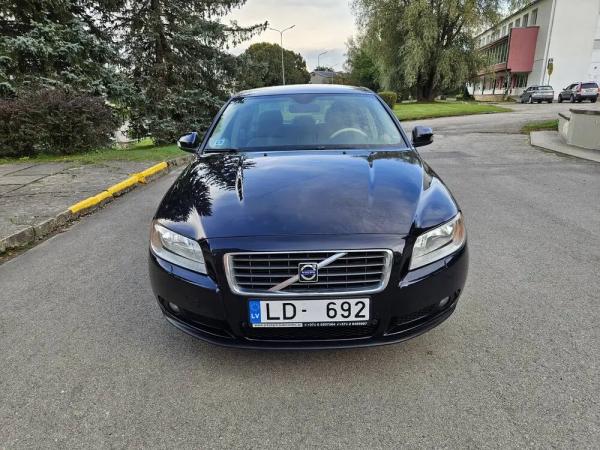Blue Volvo S80 2007 in Jekabpils, with an engine capacity of 2.40 L and mileage of 399 thousand km for 3250 €, photo 3 on AUTOMOTO.COM.LV