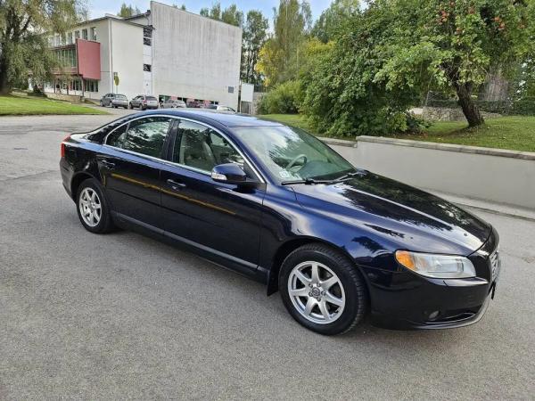 Blue Volvo S80 2007 in Jekabpils, with an engine capacity of 2.40 L and mileage of 399 thousand km for 3250 €, photo 5 on AUTOMOTO.COM.LV